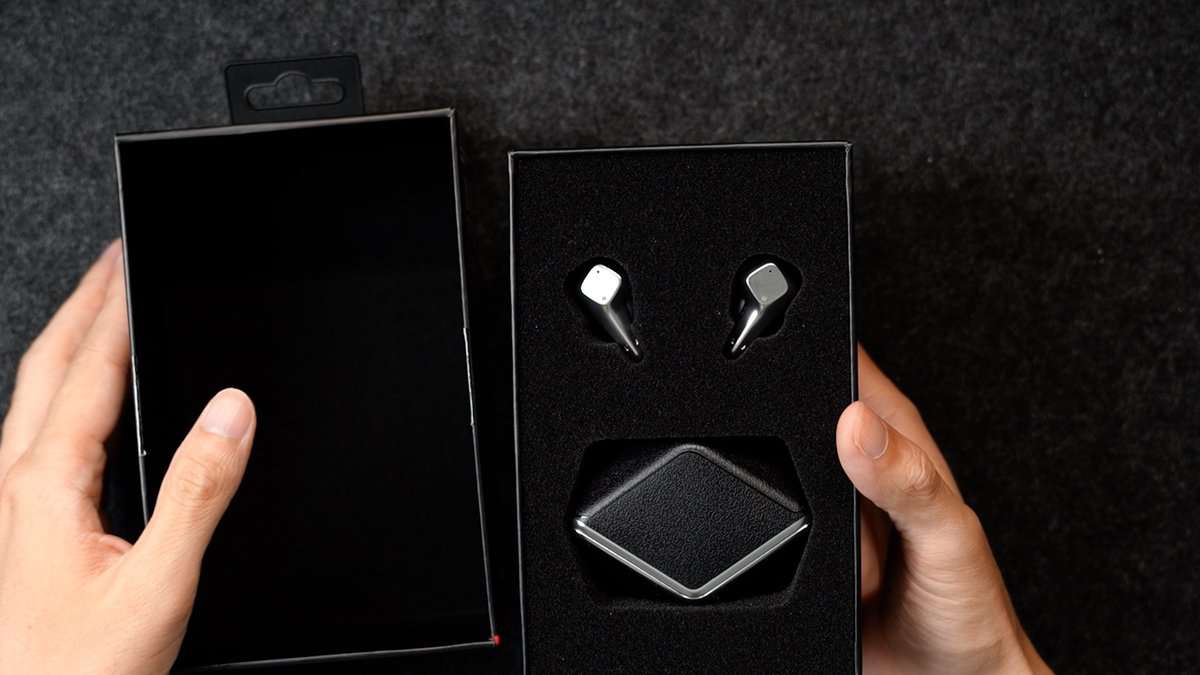 約30万の音を8万で買えるワイヤレスイヤホン!? HIFIMAN Svanar Wireless レビュー | カジェログ