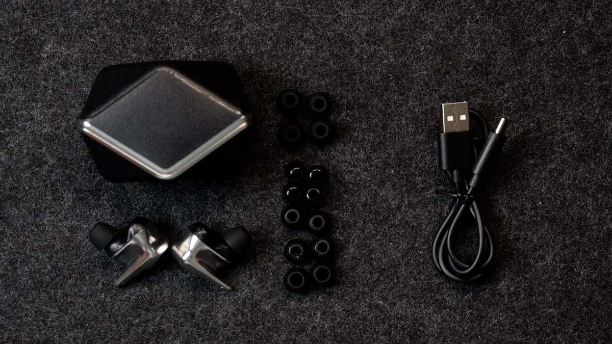 約30万の音を8万で買えるワイヤレスイヤホン!? HIFIMAN Svanar Wireless レビュー | カジェログ