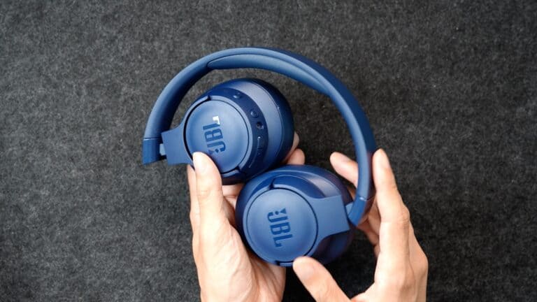 JBL TUNE 770NC レビュー｜1万円台ワイヤレスヘッドホンの新たな定番 | カジェログ