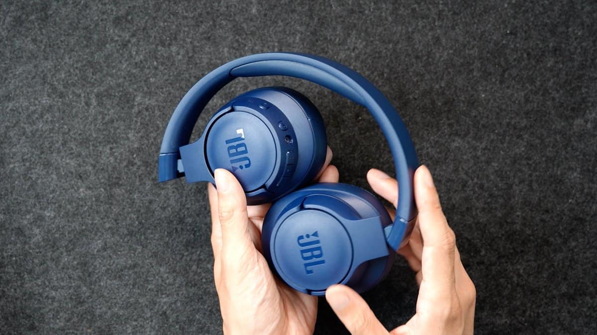 JBL TUNE 770NC レビュー｜1万円台ワイヤレスヘッドホンの新たな定番 | カジェログ