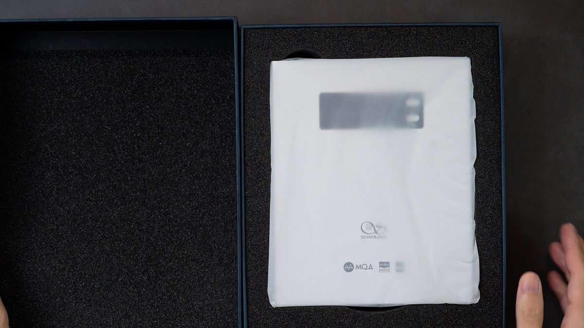 【4.4mm搭載!?】CDをCDのまま高音質で聴ける最新プレイヤー！Shanling EC Mini レビュー | カジェログ