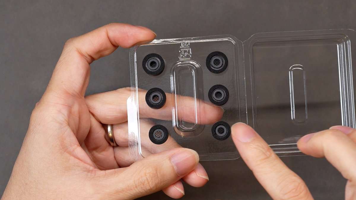 【理想のフォームイヤーピース】 AZLA SednaEarfit Foamaxを使ったらWF-1000XM5のある悩みが解消した件【レビュー ...