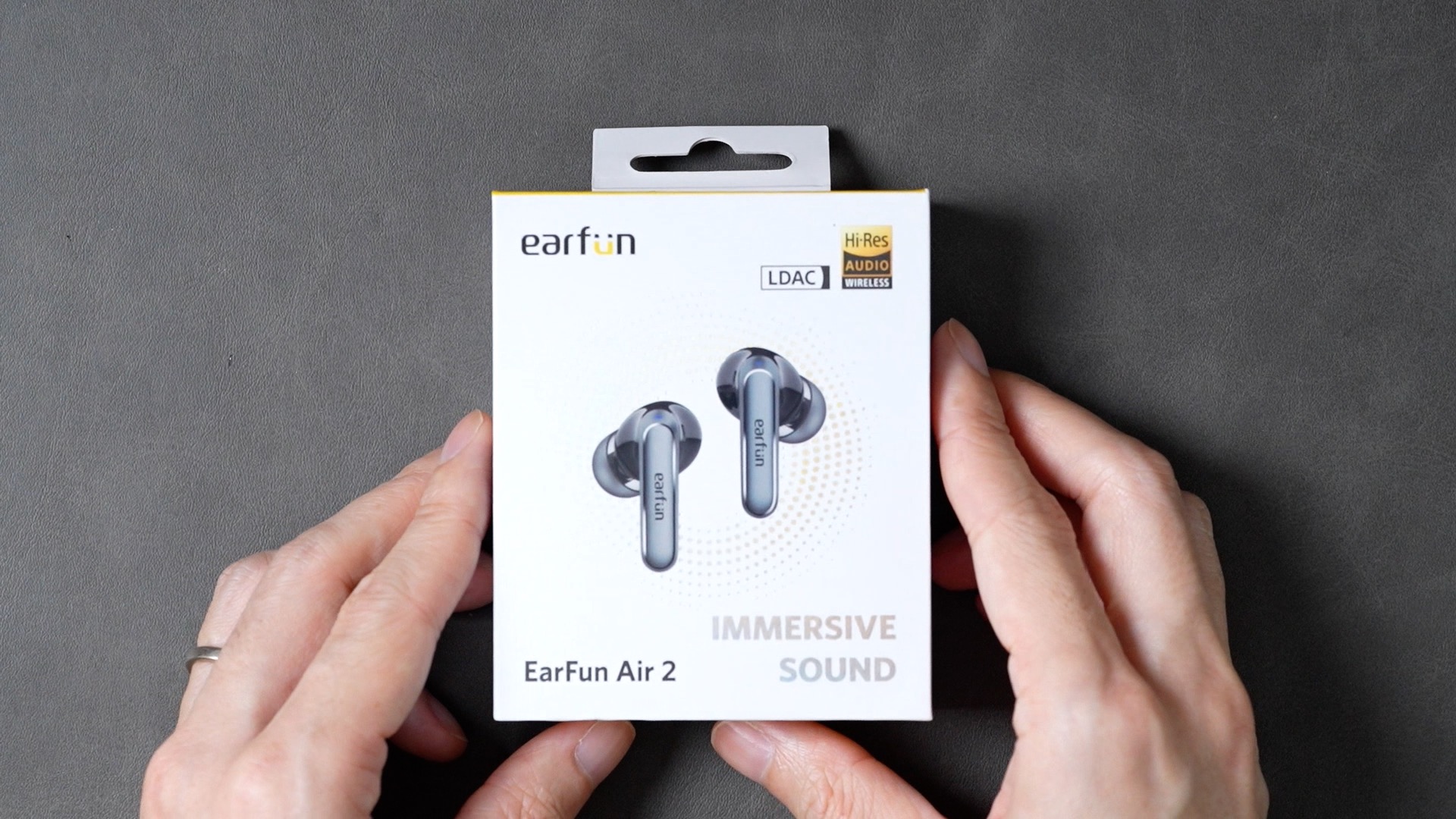 実質5,000円以下でLDACとマルチポイント対応!? ハイコスパワイヤレスイヤホン「EarFun Air 2」をレビュー | カジェログ