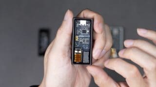 【日本に本格参入！】QuestyleドングルDAC「M12i / M15i / M15C」3製品を徹底比較！ | カジェログ